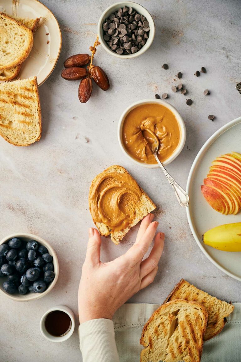 Peanut Butter Toast (and Topping Ideas!) – Nutriciously